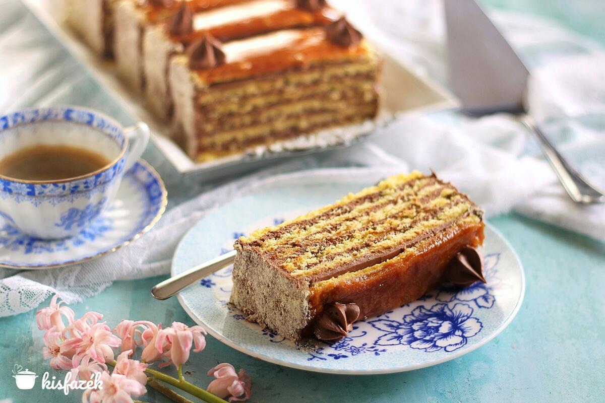Dobos szelet recept csokikrémmel és karamelltetővel